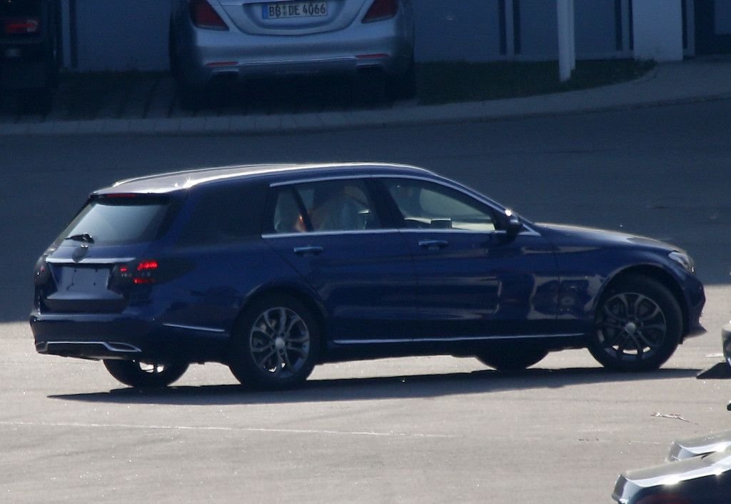 Spy Shots: Mercedes C-Class Wagon Spotted! - MBWorld